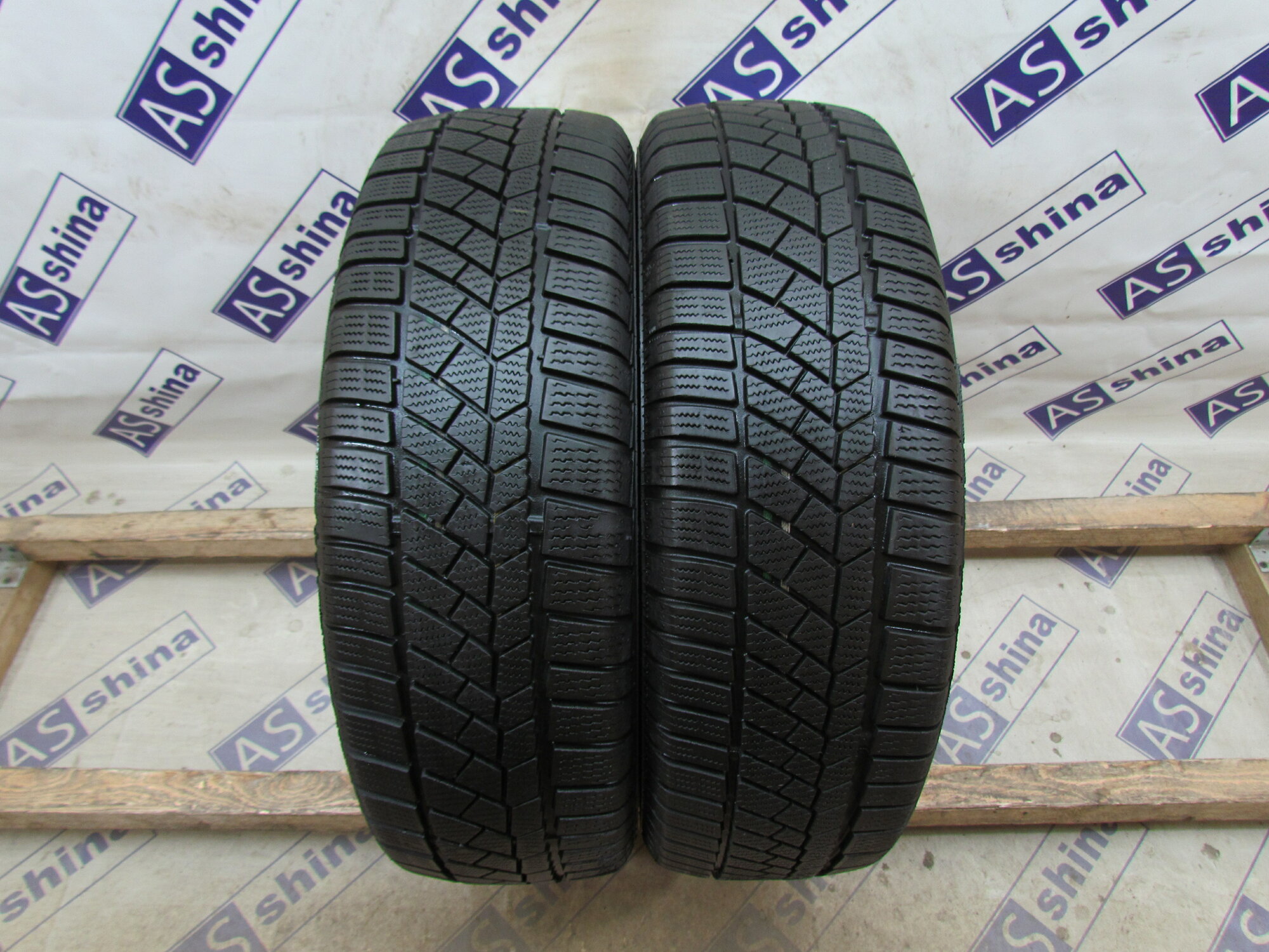 Комплект (2 шт) Continental ContiWinterContact TS 830P 195 65 R16 зимние БУ шины 5-10% износ , артикул 0026025
