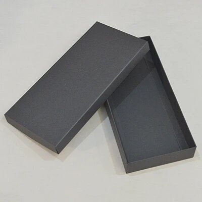 Серые подарочные коробки 18x12x2 см