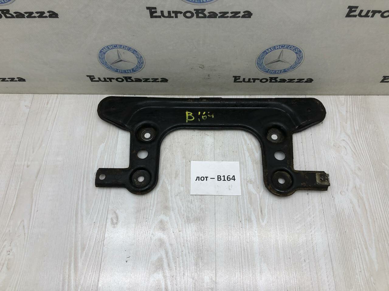 Кронштейн рулевой рейки Mercedes W220 A2204630386