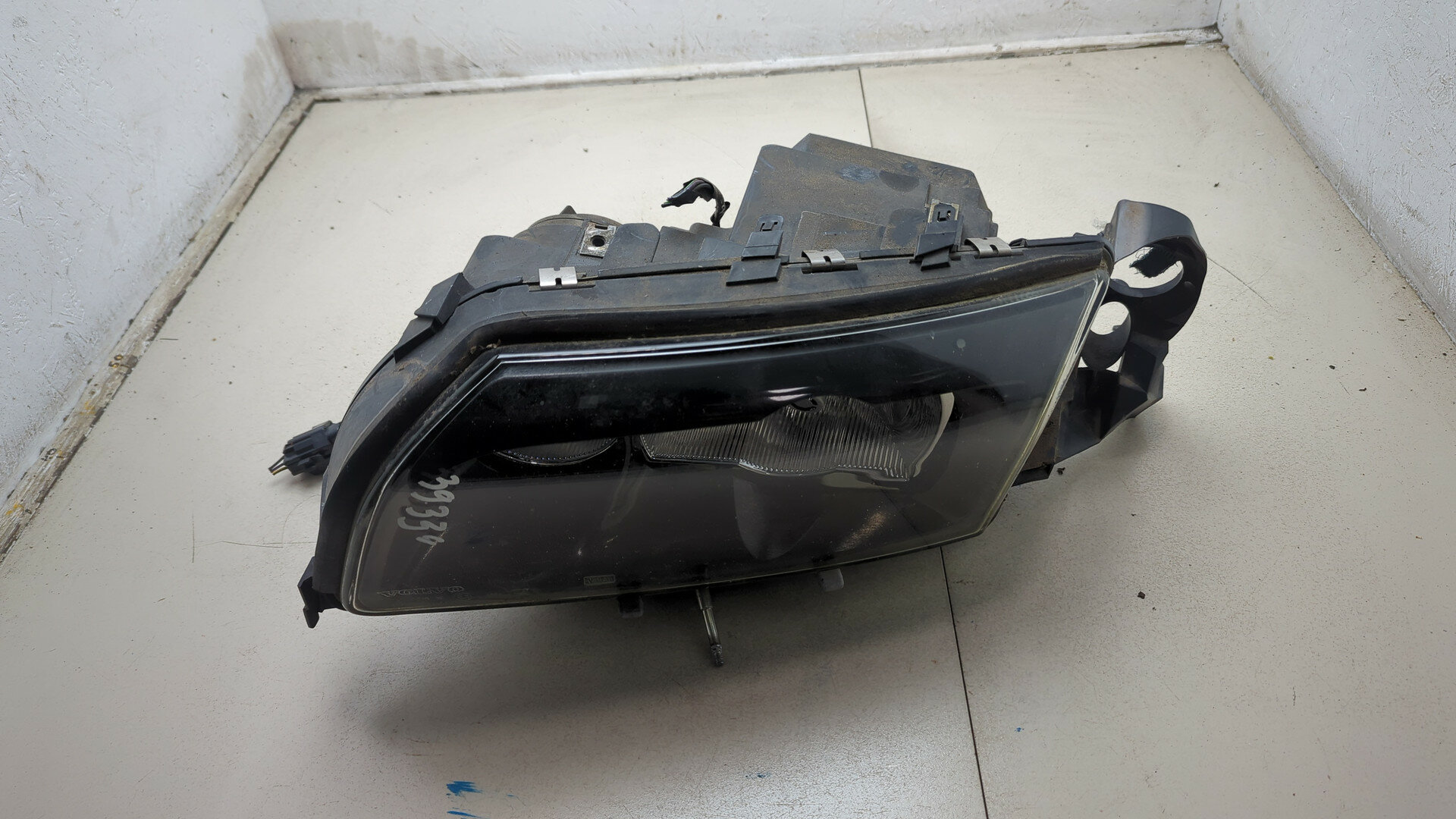 Фара (передняя) левая Volvo S80 Б/У