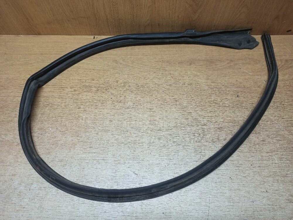 Уплотнитель дверей верхний кузовной kia sporatge 1