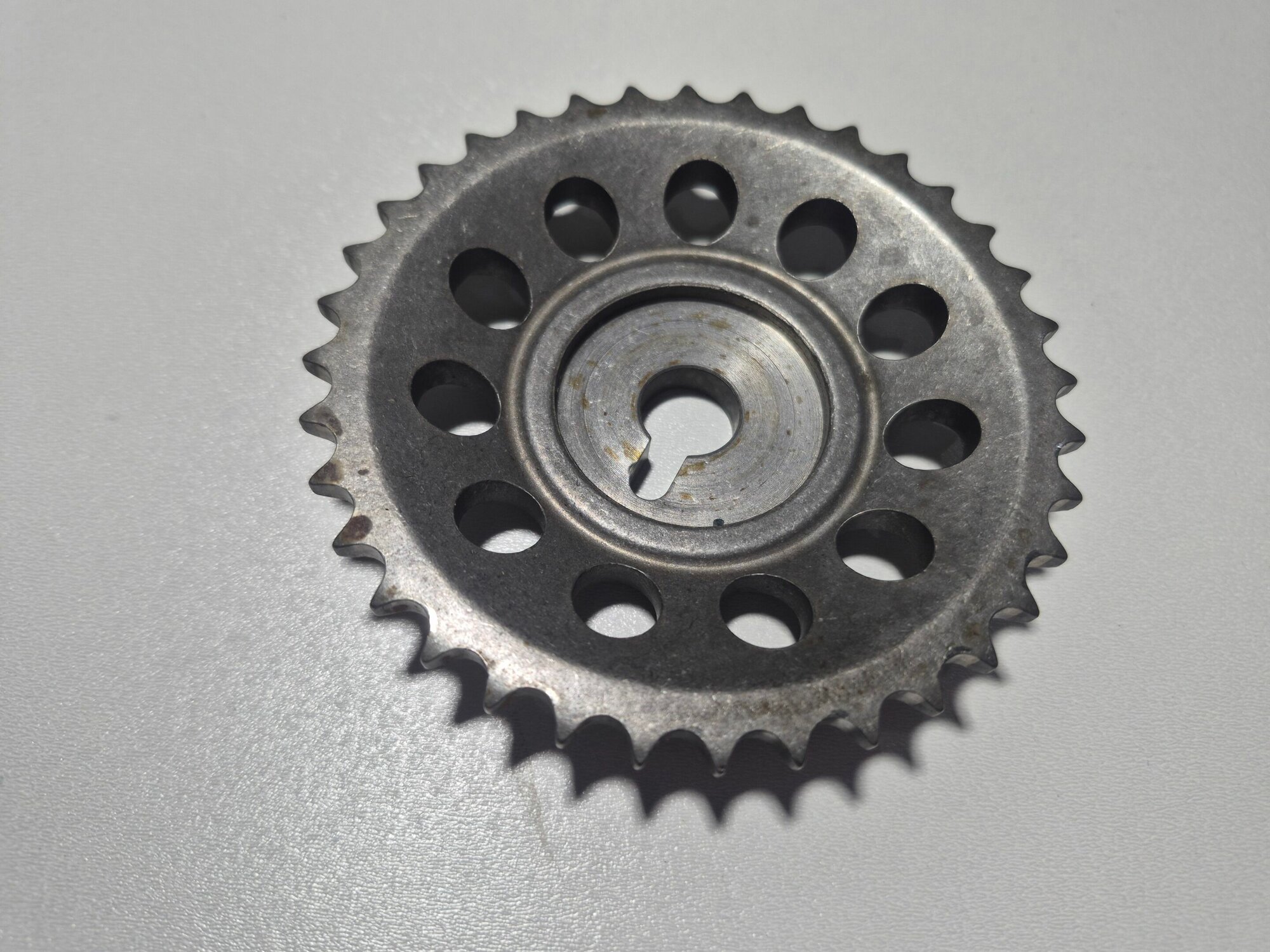 Шестерня распредвала JAC J7 [1.6 16V CVT лифтбэк Turbo] 1021016GG010XA