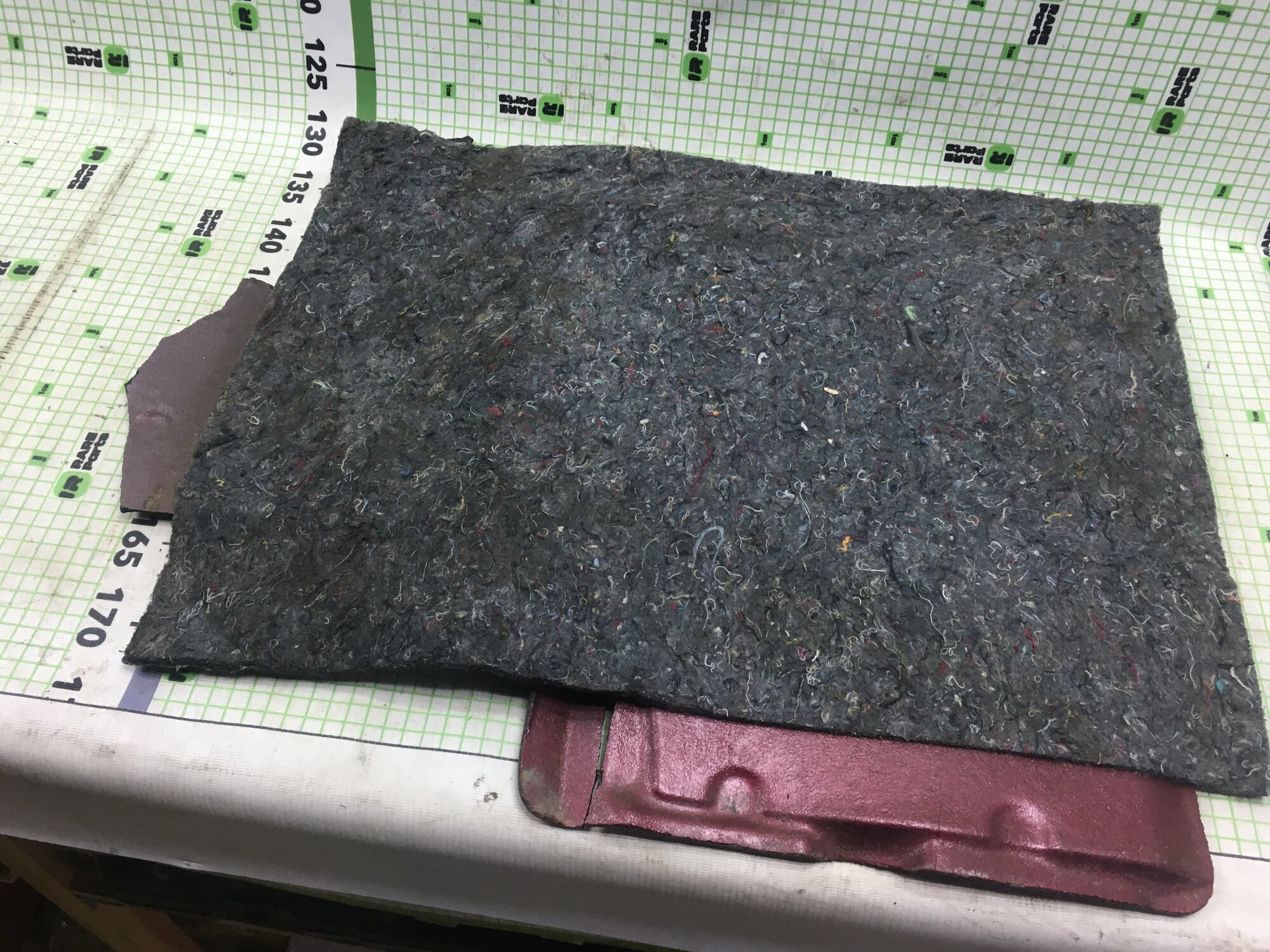 Шумо-вибро-влаго-теплоизоляционное покрытие пола