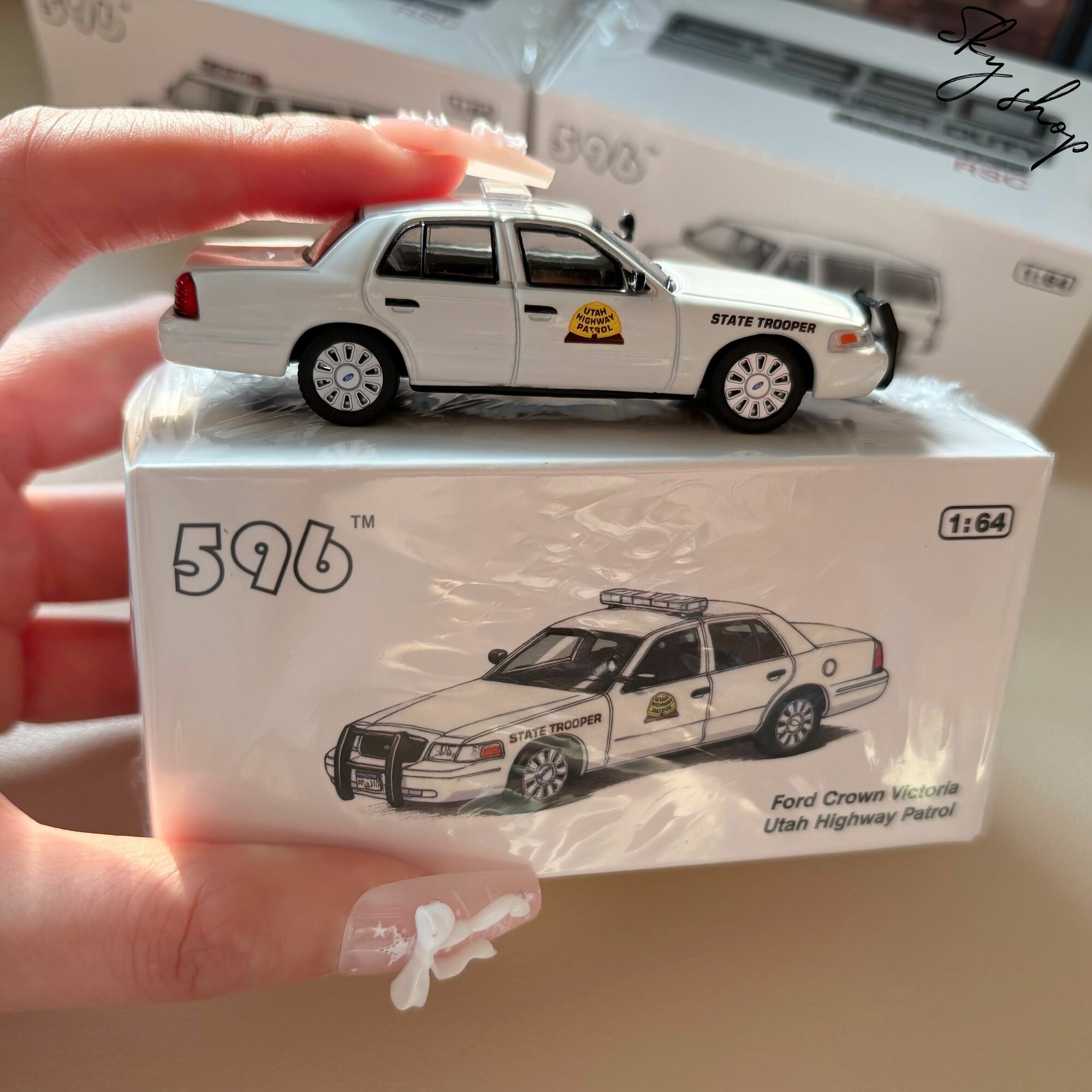 Машинка 596 Model 1:64 Ford Crown Victoria Utah Highway Patrol, модельки машин металлические