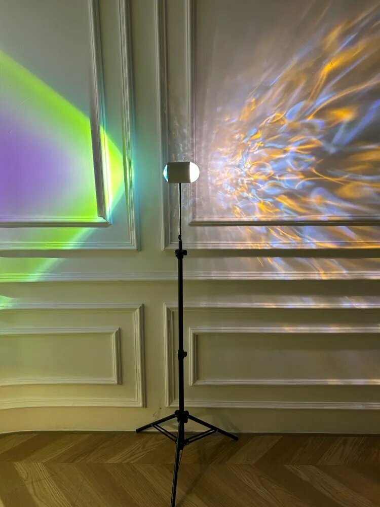 Торшер напольный с проекцией на штативе