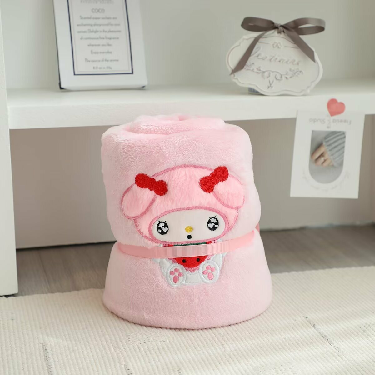 Плед из мультяшного кораллового флиса, утепленный плед для дивана, плед для офисного сна, плед для одного кондиционера, небольшой фланелевый плед.