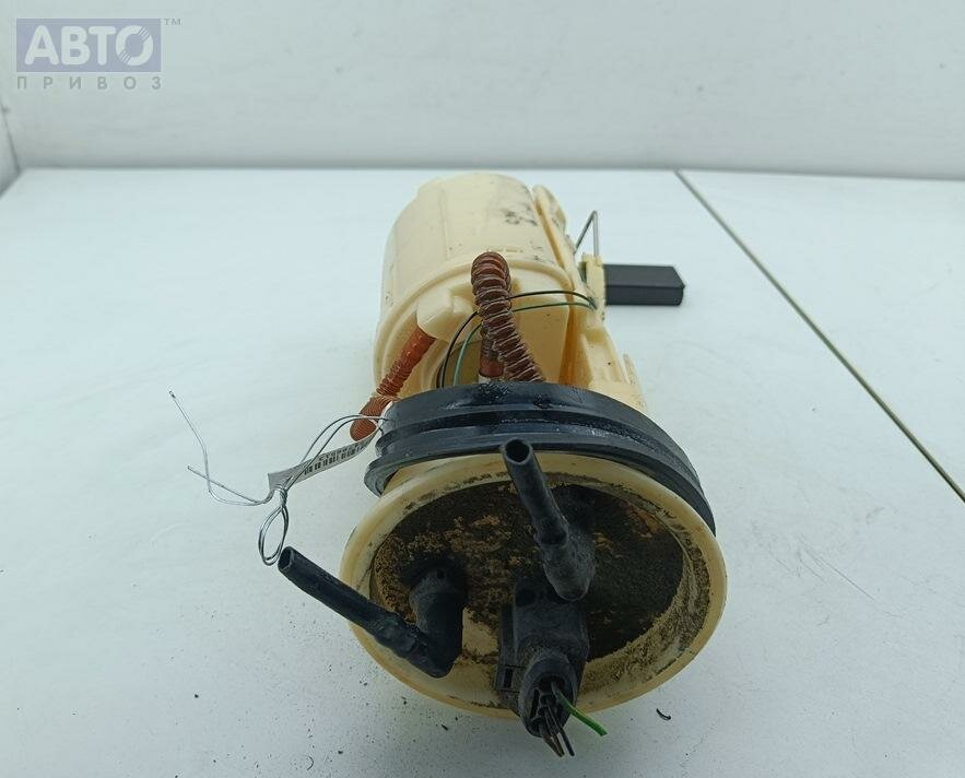 Насос топливный Volkswagen Passat B5