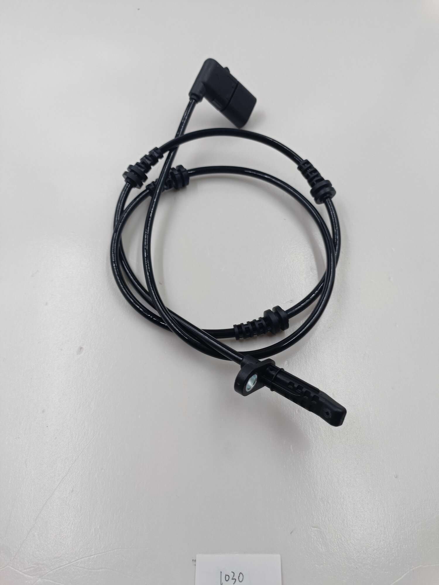 Датчик ABS 2229050800 Benz