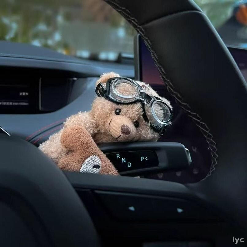 Эксклюзивная игрушка авиатор собака для авто