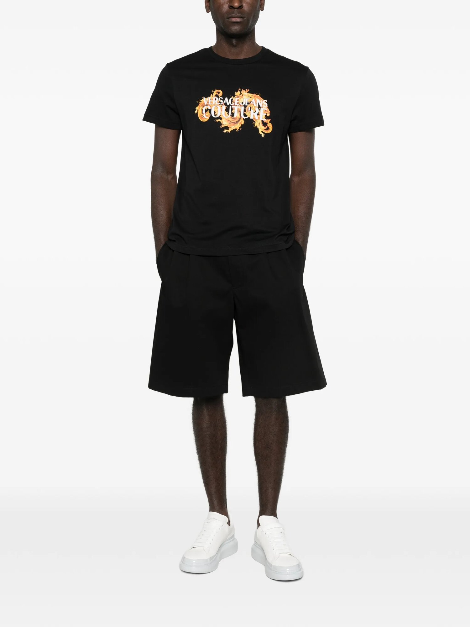 Футболка Versace Jeans Couture, размер 46 — фото 1
