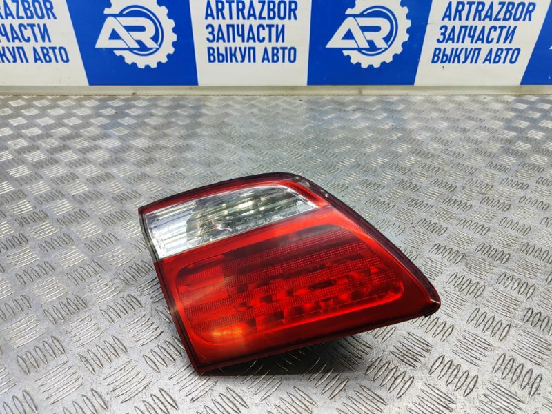 Б/У Фонарь задний левый Nissan Cefiro A33 / Ниссан Cefiro A33 VQ20DE 2000