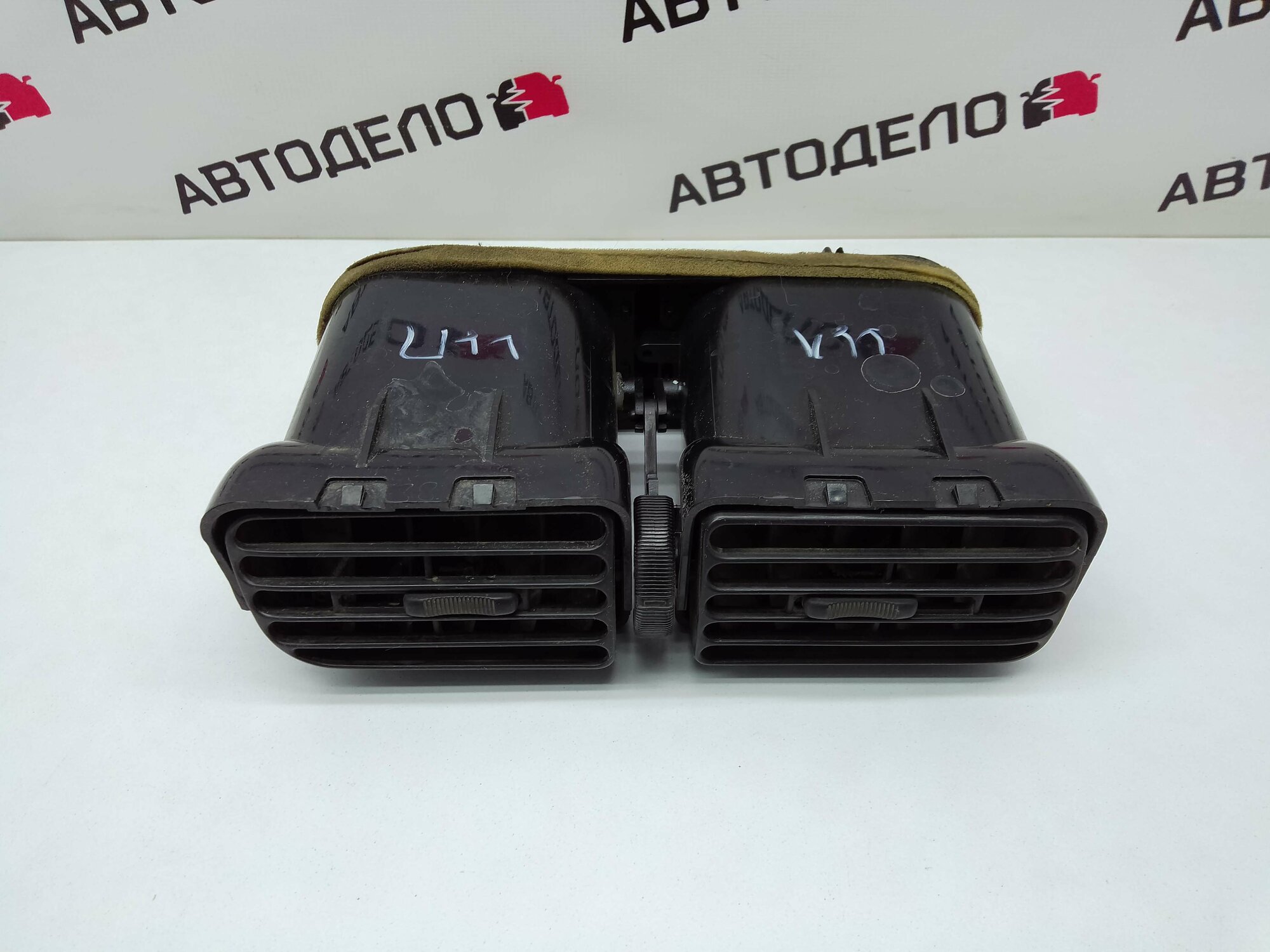Воздуховод центральный Nissan Primera P10 1993 г
