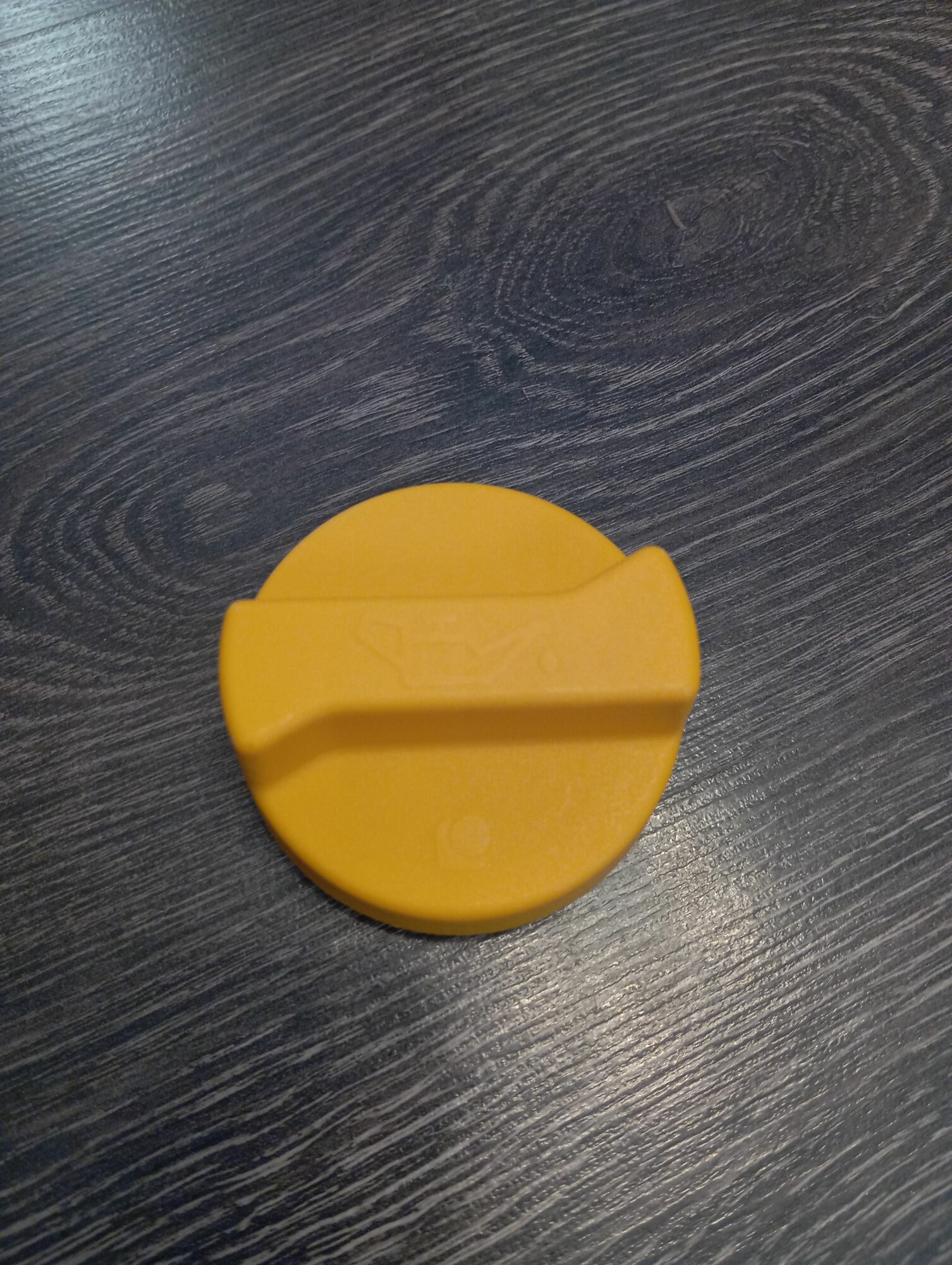 Крышка маслозаливной горловины евродеталь Ваз 2101-2107, 2108-2115, 2110-2112, 2121