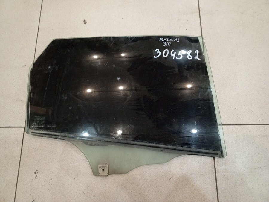 Стекло двери задней правой от Mazda 3 bk 2003-2009