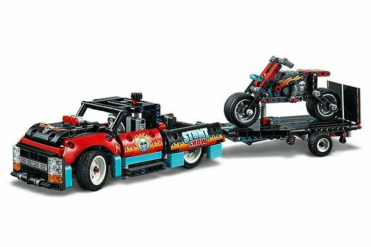 Конструктор унисекс LEGO Technic 42106 Грузовик и мотоцикл для трюков, 1000 деталей