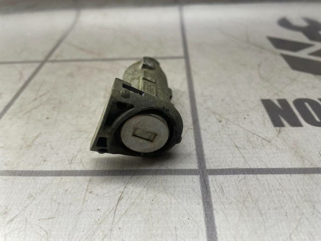 Вставка замка двери Renault Fluence 10-17