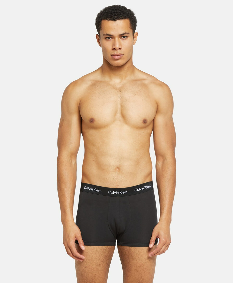 Трусы CALVIN KLEIN LOW RISE TRUNK, комплект из 3 шт., размер S, черный, бежевый, голубой — фото 1