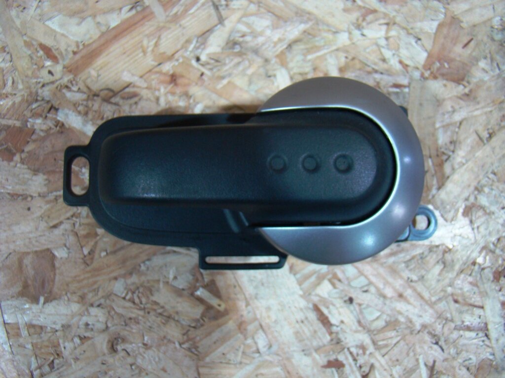 Nissan Note E11 Ручка двери внутренняя правая 80670AX603