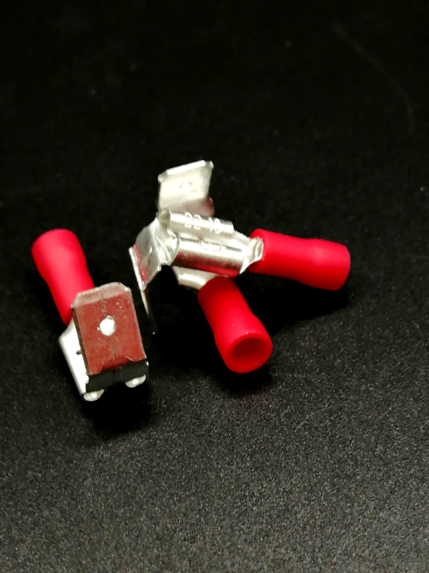 10шт, Клемма ножевая- гнездо-вилка 6,3мм красная VD1-6,3FM для проводов сечением от 0.5 до 1.5 мм².