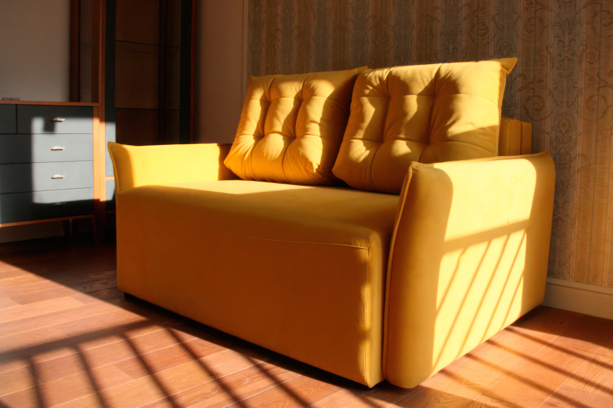 Диван-кровать Ля Нэж Киото желтый велюр, 130 x 195 см, раскладной, с подлокотниками