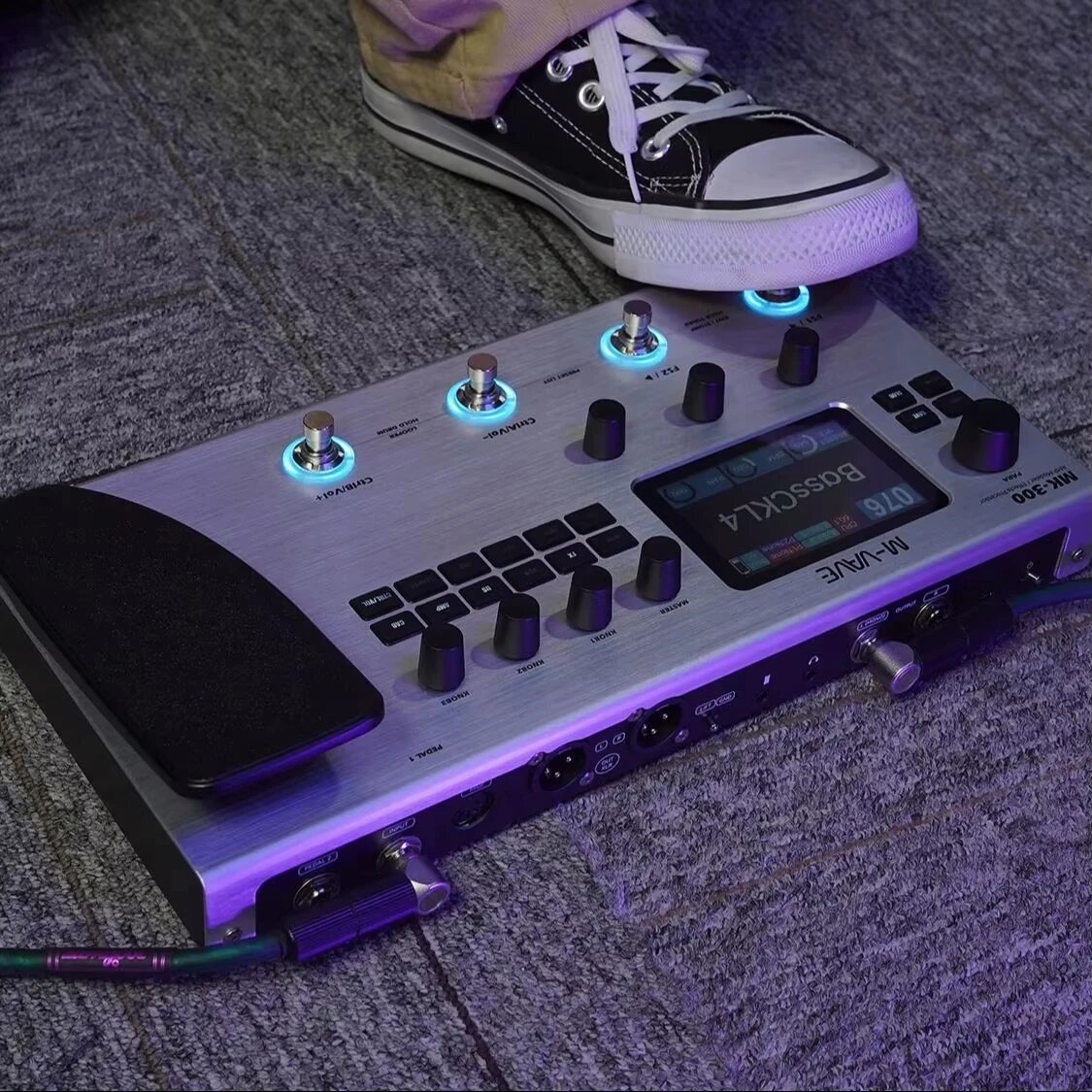 M-VAVE MK-300 AI Гитарный мультиэффектный процессор 300s Looper 128 DrumsMIDI DAW 10h Батарея ANN Нейронное моделирование 120 А