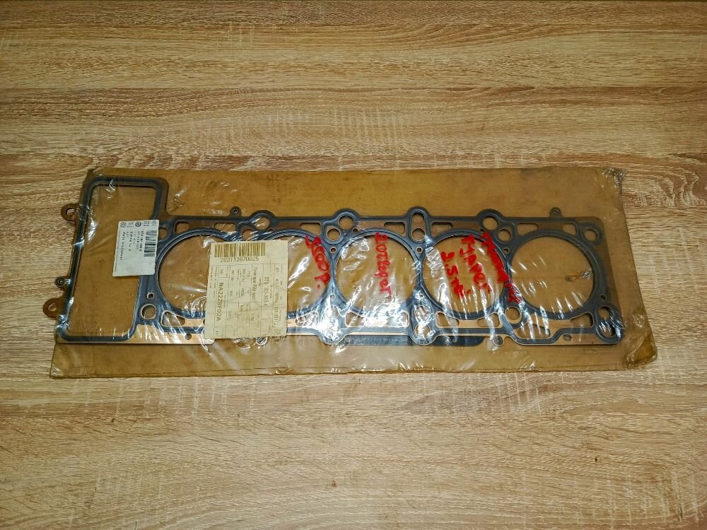 Прокладка ГБЦ Volkswagen Touareg I новая оригинал