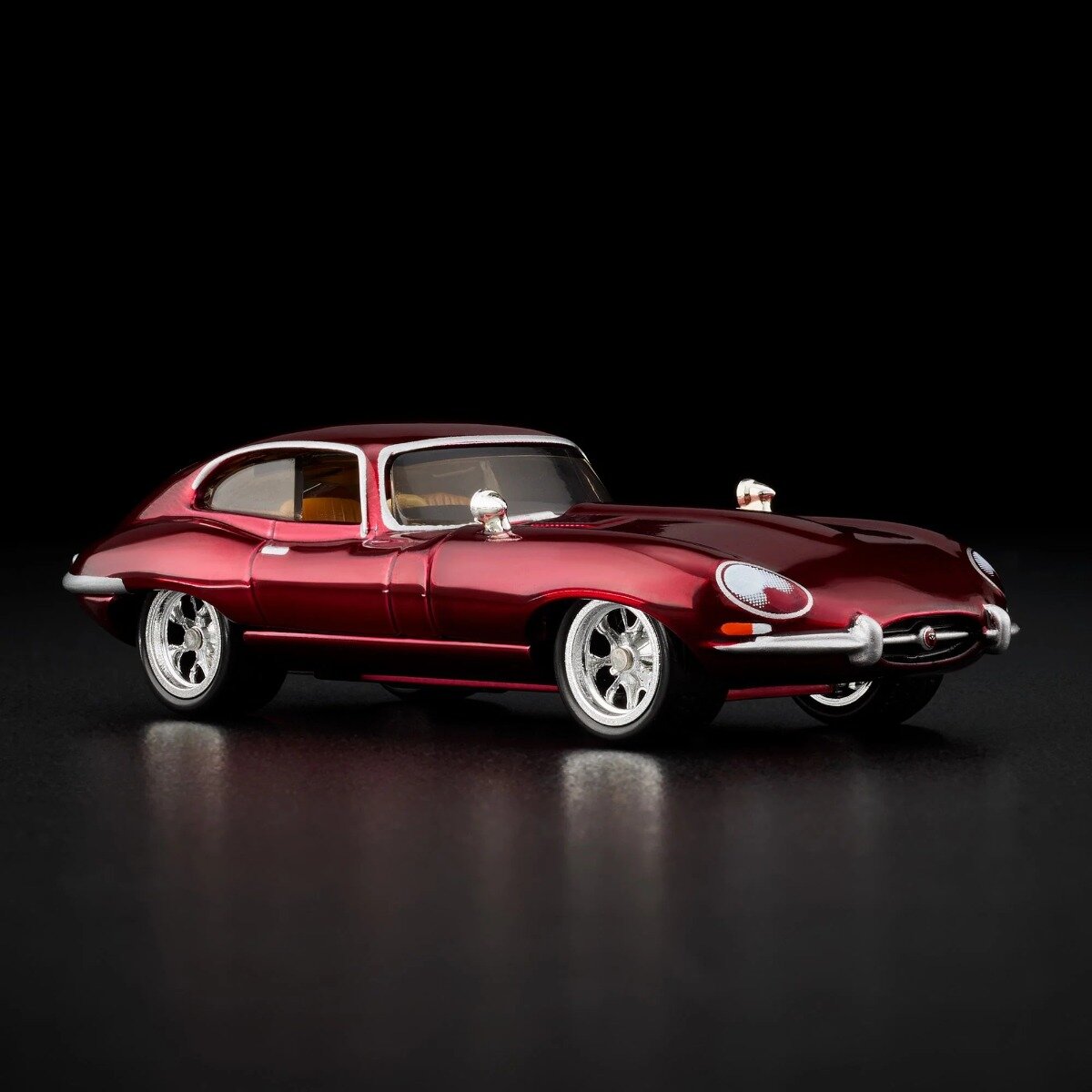 Коллекционная машинка Hot Wheels RLC Exclusive 1964 Jaguar E-Type (Хот Вилс РЛК Эксклюзив 1964 Ягуар Е-класс)