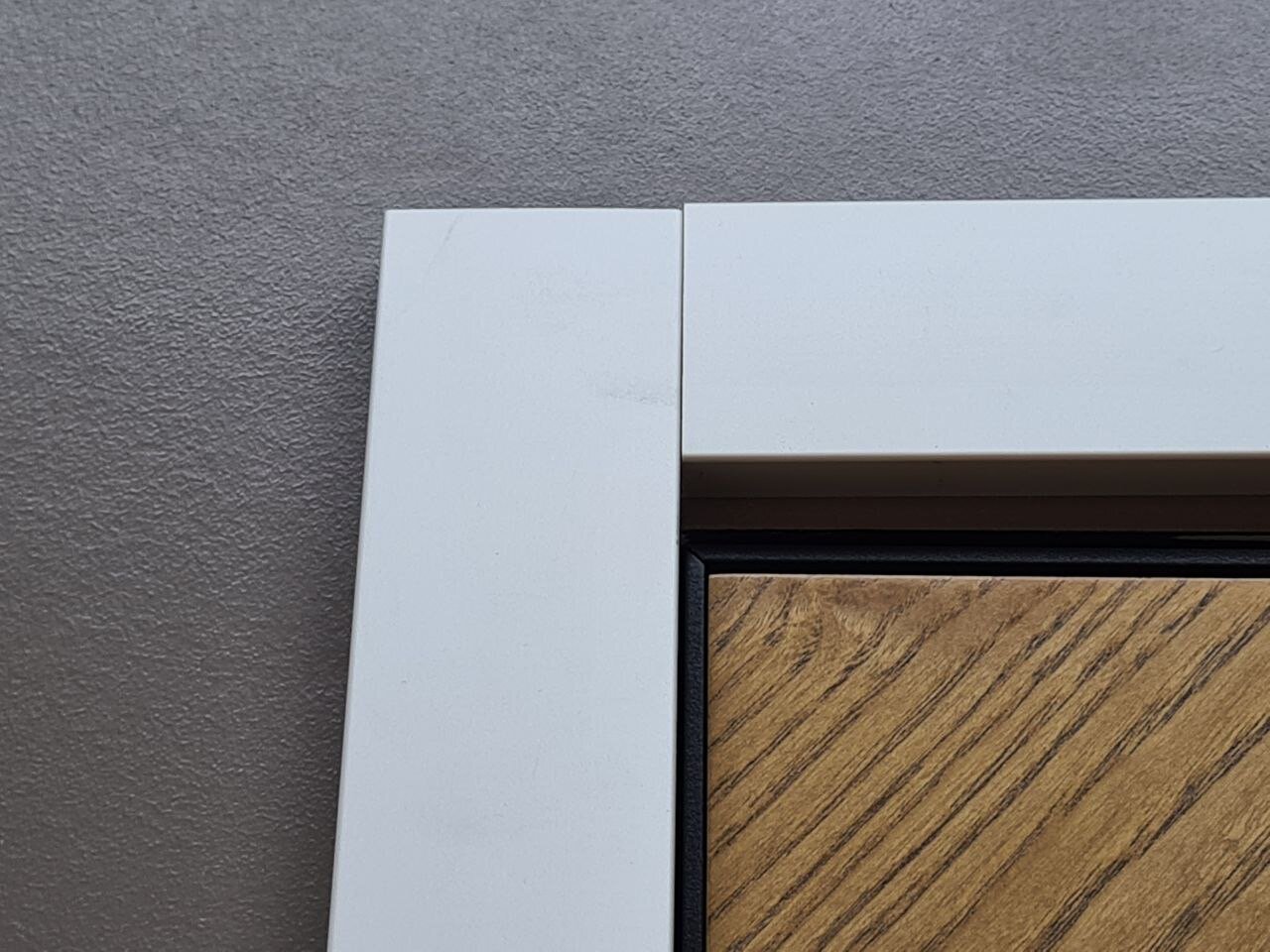 Наличник алюминиевый Fezard ALN-70 скрытого монтажа (70 мм, 3 м) | Покраска RAL матовый/ глянцевый комплект 3шт +клипсы