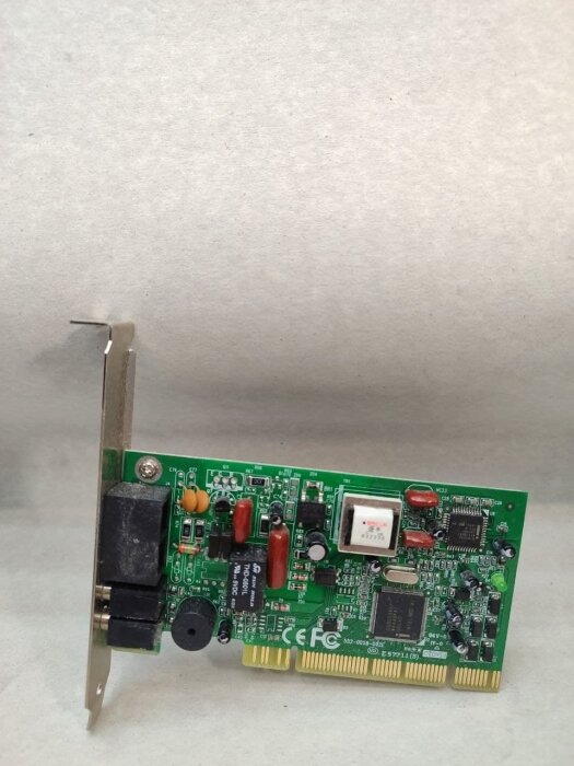 Модем D-Link DFM-562I/SG PCI