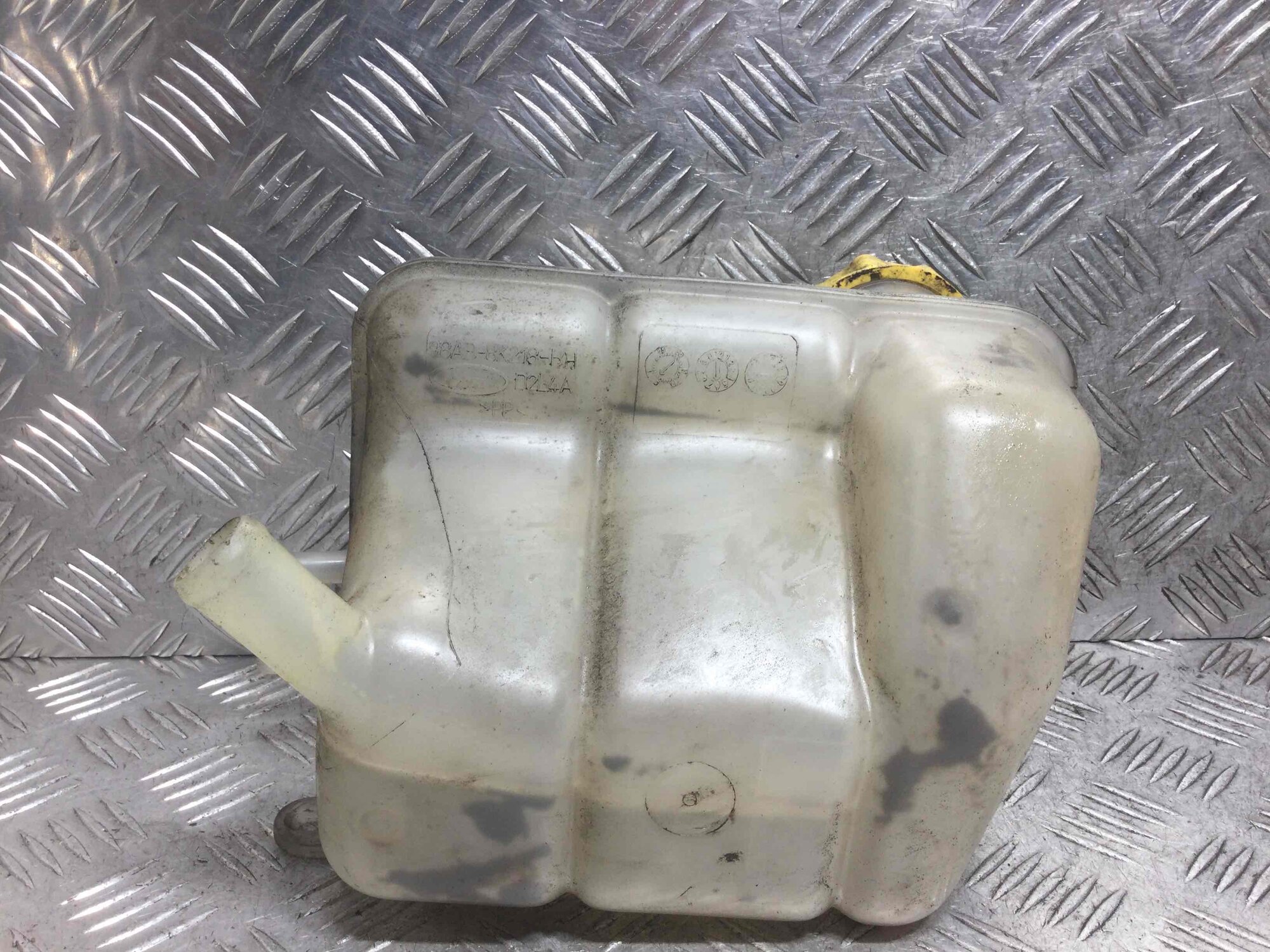 Б/У Бачок расширительный Ford Focus 1 поколение [рестайлинг] (2001-2005) 2004 г.