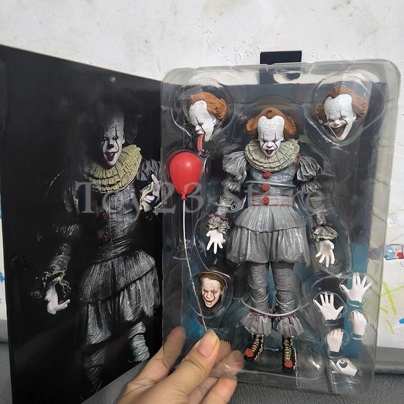 NECA Pennywise "It" Фигурка Глава Две, в коробке — фото 1