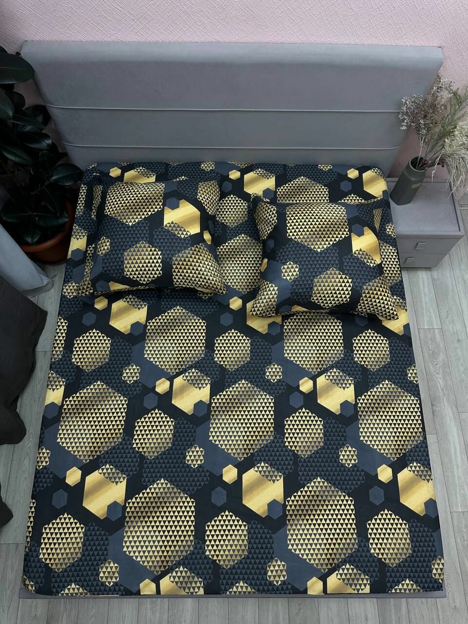 Простыня SOANA, бязь, 215x240, хлопок 100%, гипоаллергенная, черно-желто-темно-серая