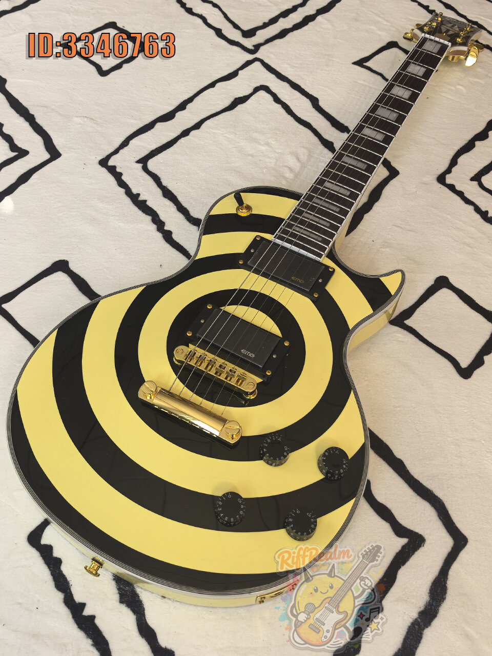 Электрогитара Les Paul Ivory & Black