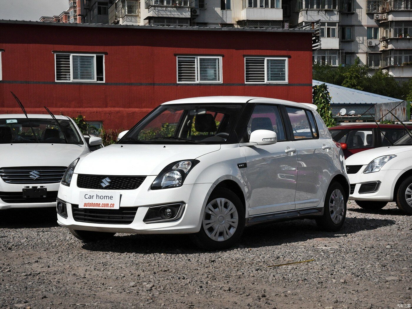Зеркало заднего вида Suzuki Swift левое водительское ручное цвета жемчужно-белый, непокрашенная модель без поворотника