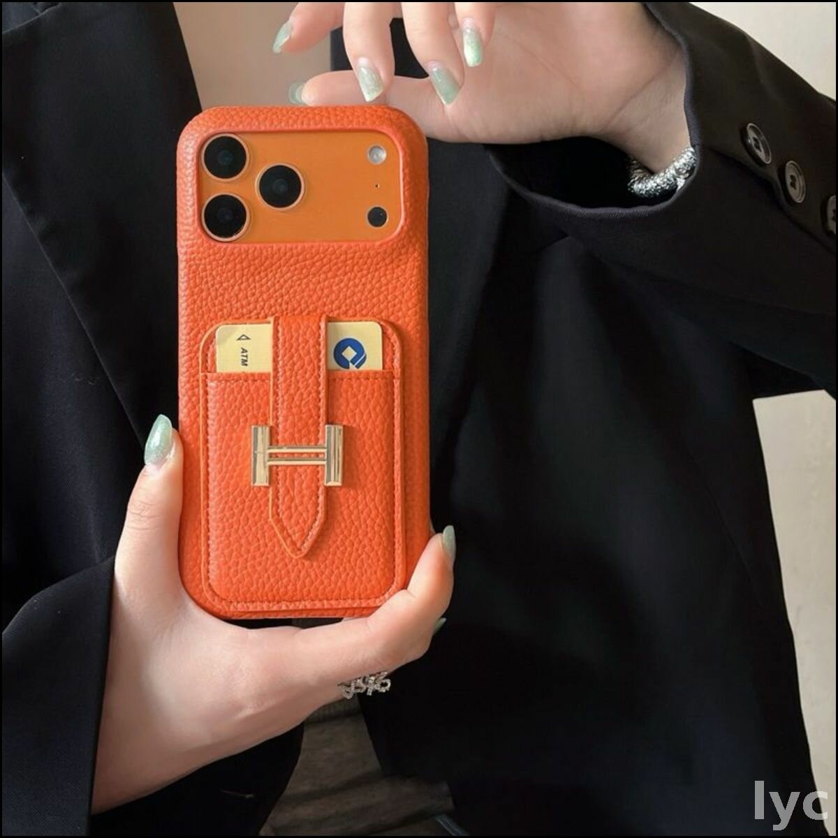 Эксклюзивный чехол Hermes для Apple iPhone 17 Pro Max