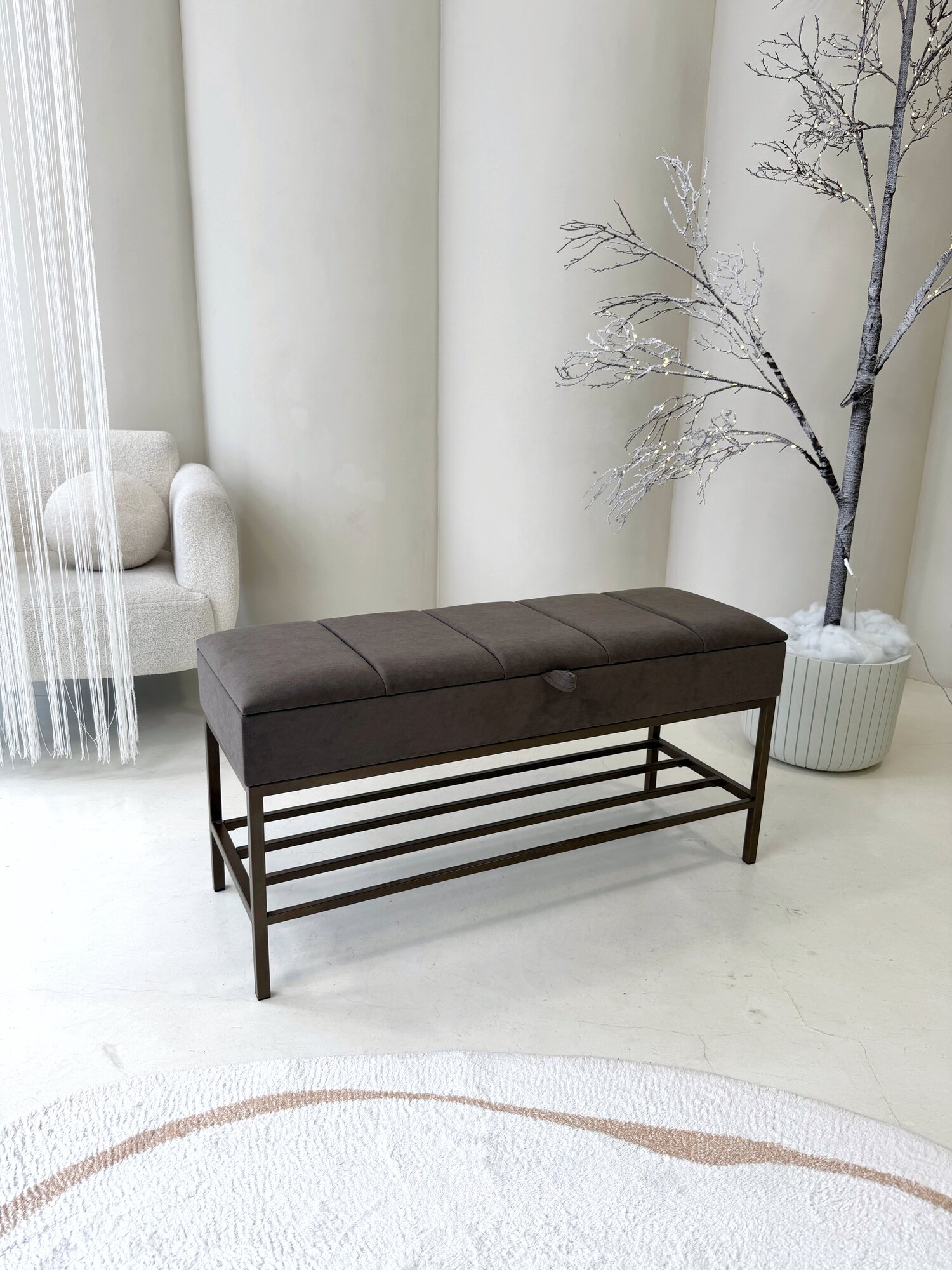 Банкетка в прихожую с мягким сиденьем, ящиком и полками для обуви