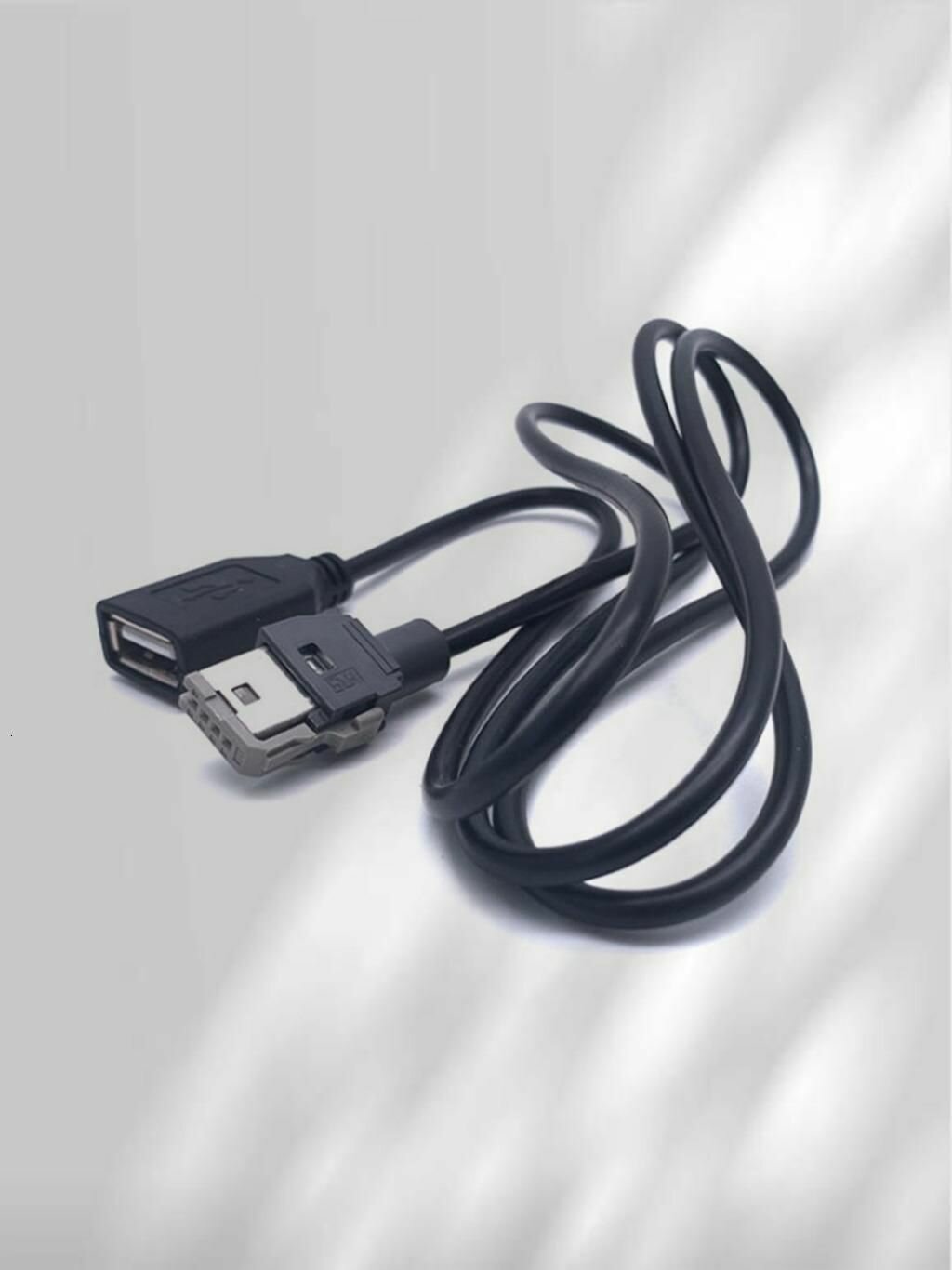 Автомобильный USB-адаптер 4-pin для магнитолы