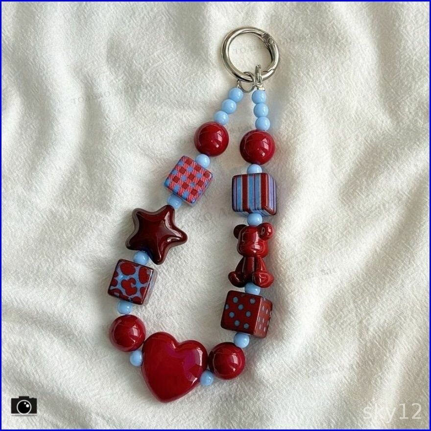 Брелок обвес для сумки и телефона бусы Китти Куроми