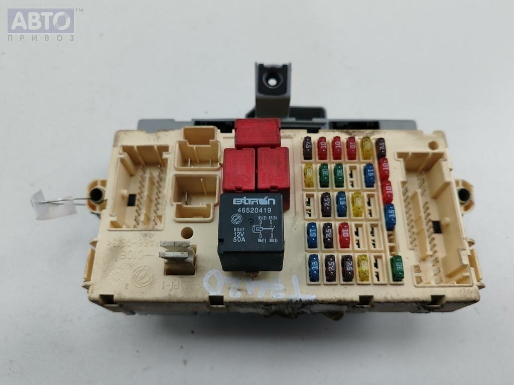 Блок предохранителей Fiat Stilo