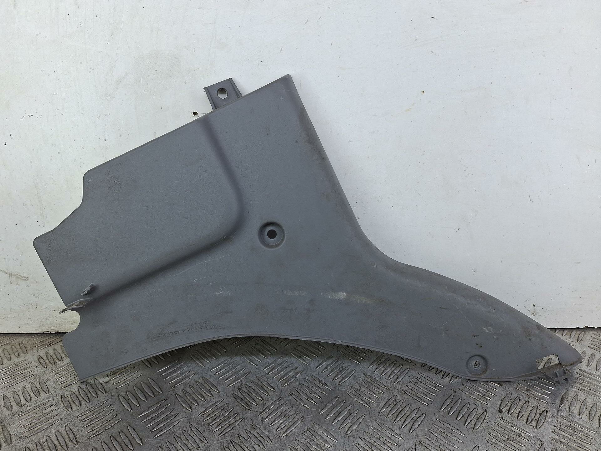 Обшивка стойки передней Mercedes-Benz Sprinter W906 (2006 - 2014) A9066880306