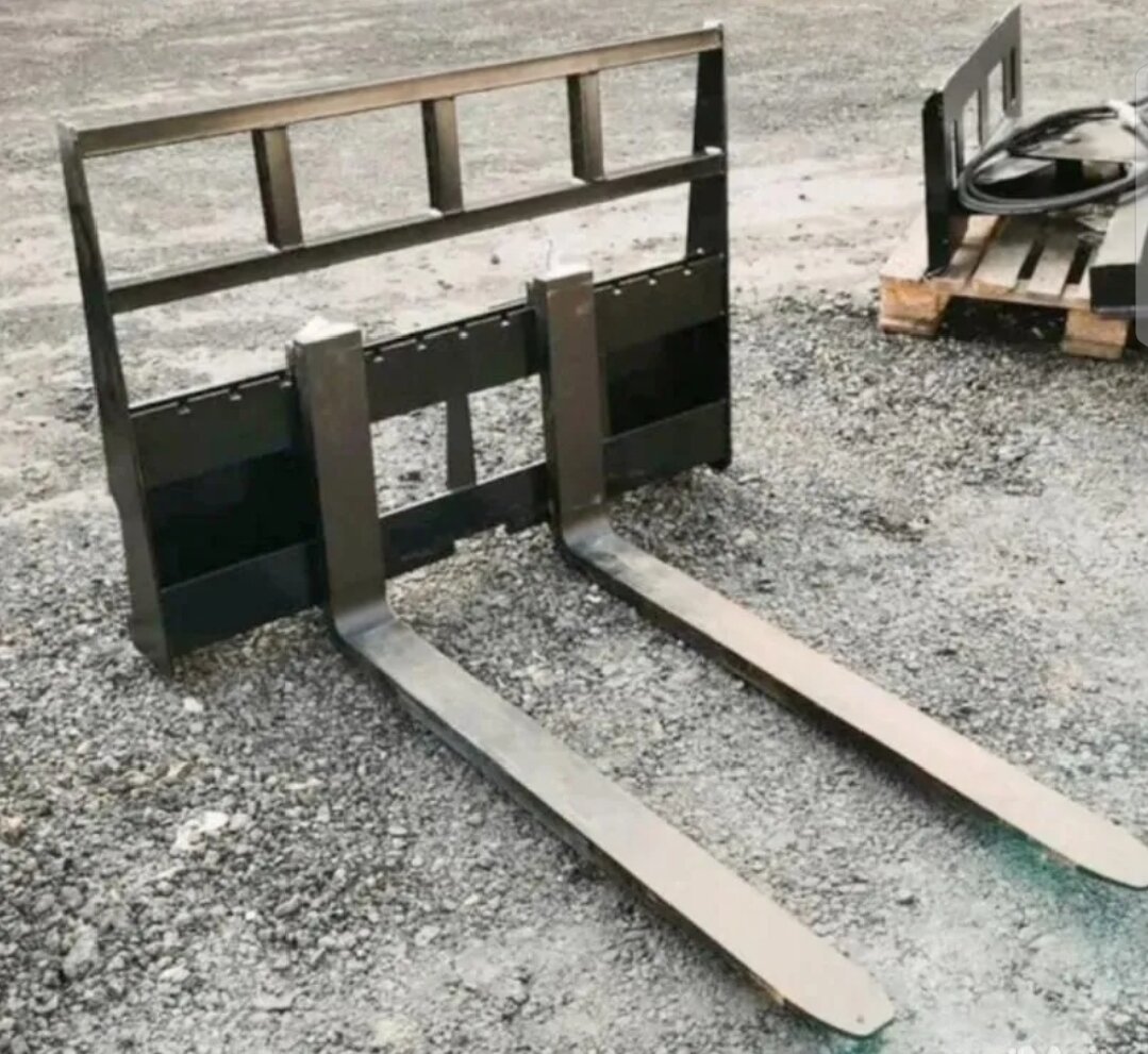 Вилы паллетные для Bobcat