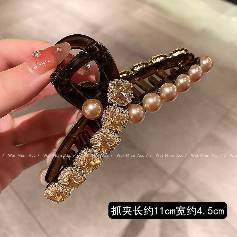 Легкая роскошная модная заколка для волос с жемчугом для женщин, универсальная и стильная, подходит для причесок на затылке, популярный новый аксессуар для волос в виде заколки-краба.
