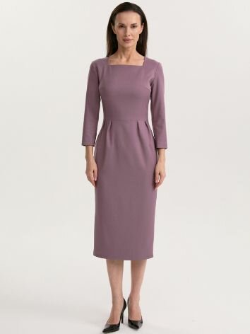 Платье с вырезом каре