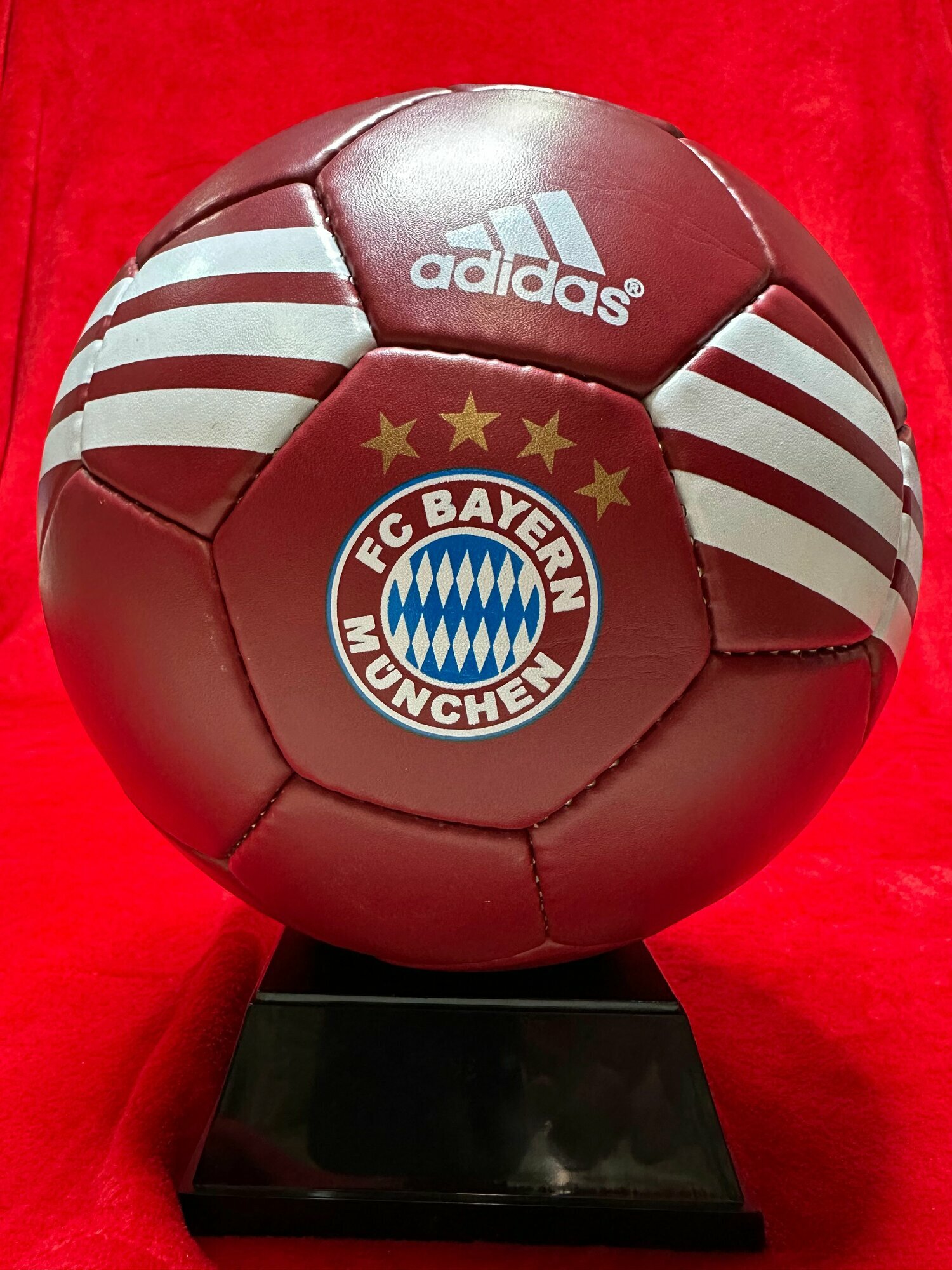 Футбольный мяч "ФК Бавария Мюнхен", 22 см, 410 г, 5 размер Bayern Munchen