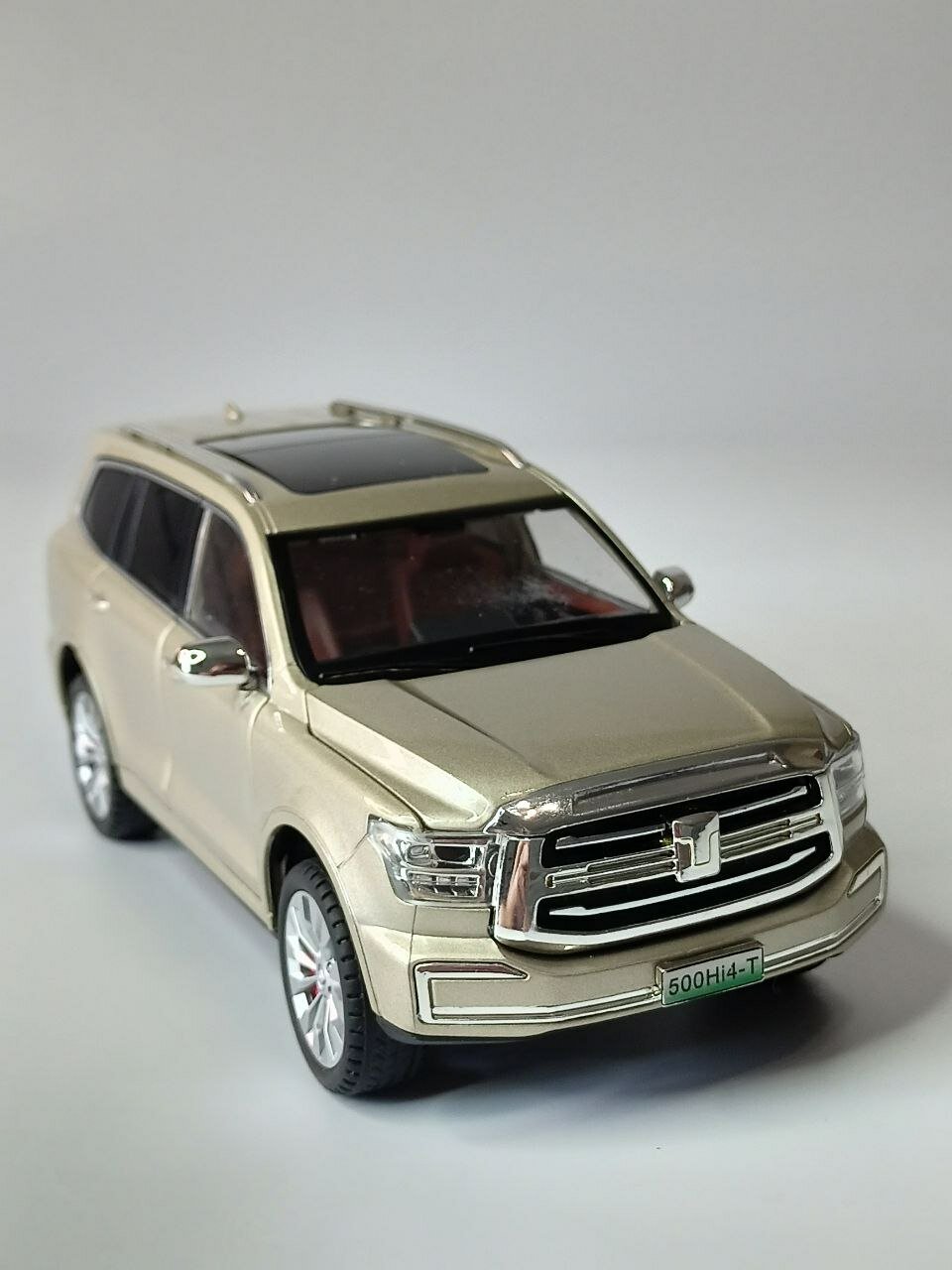 Коллекционная машинка игрушка металлическая TANK 500 для мальчиков масштабная модель 1:24 бежевый