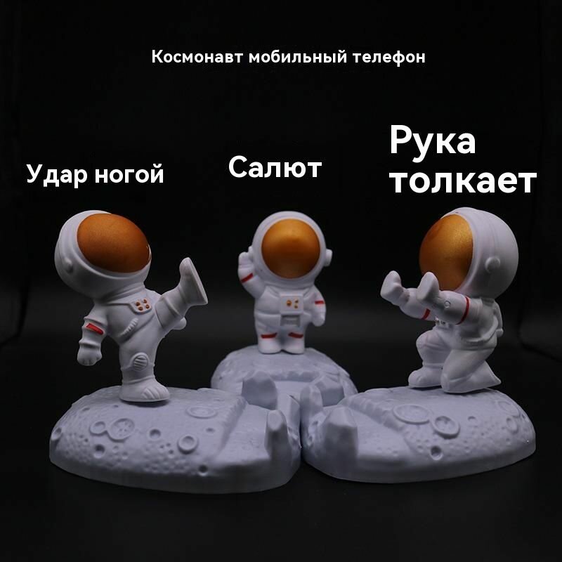 3 телефонные будки