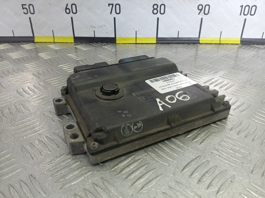 Блок управления двигателем Б/У для SUZUKI Grand Vitara II (2005—2008) 33920-64J01