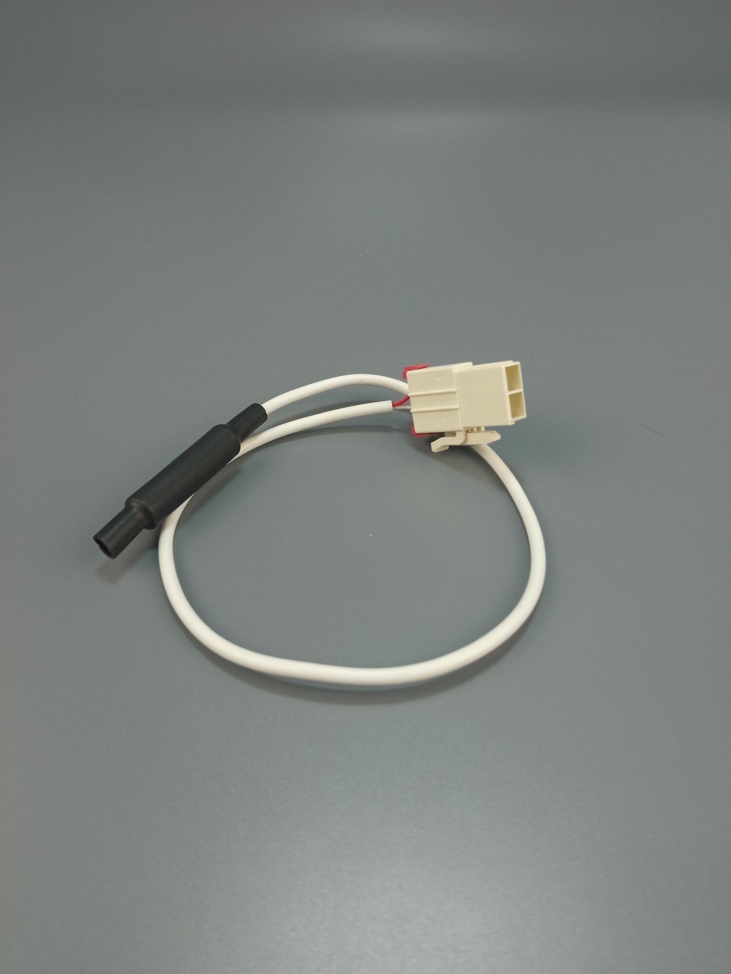 Датчик (сенсор) температуры для холодильника Haier 0060401179 2кОм L300мм