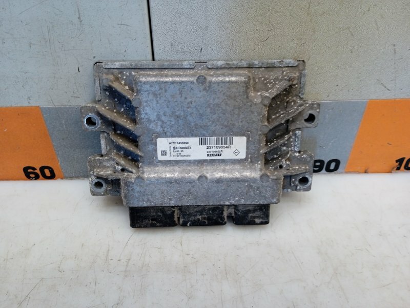 Б/У блок управления ДВС, мозги, Рено Логан 2 Блок управления двигателем Renault Logan 2019 2, L8 297033 RENAULT арт. 237109...