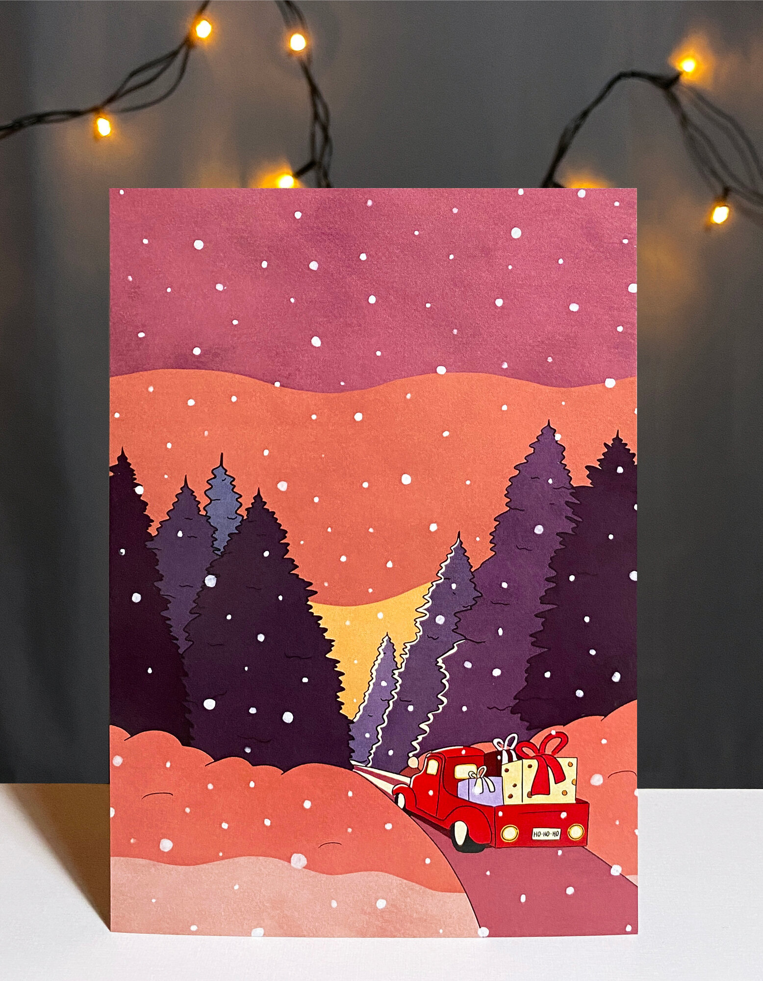 Авторская открытка Vikiavelly «Машина с подарками»